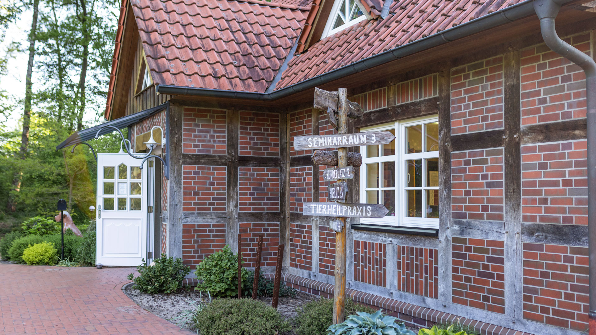 Service - Ziemer und Falke - das Schulungszentrum für Hundetrainer